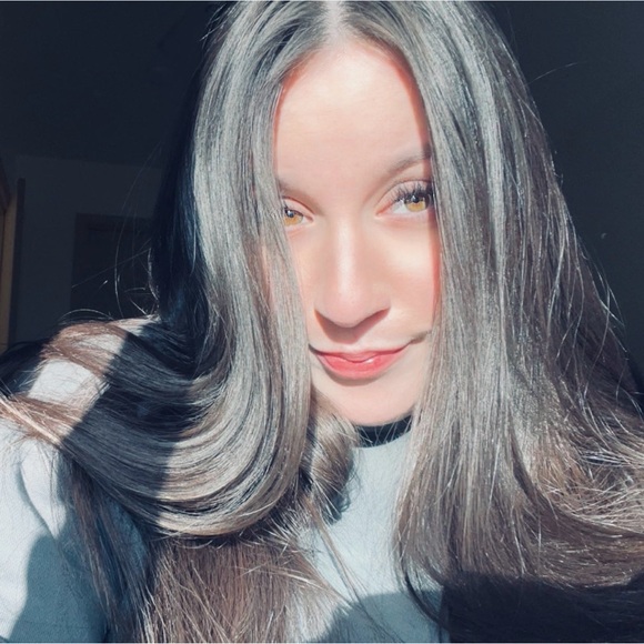 Emma's Closet (@emma_pr3sho) | Poshmark